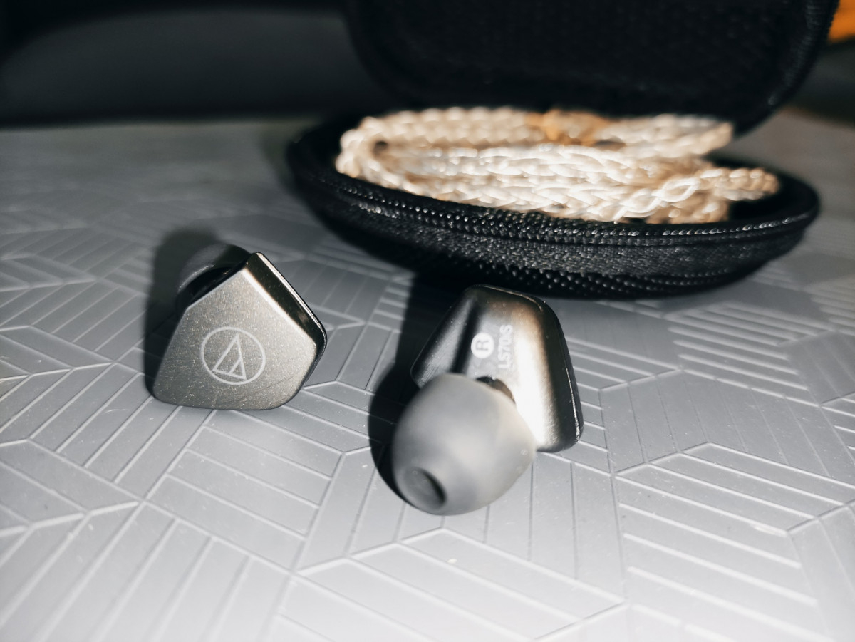 Radius Deep Mount from Radius Japan - Short Review - AudioMonsta